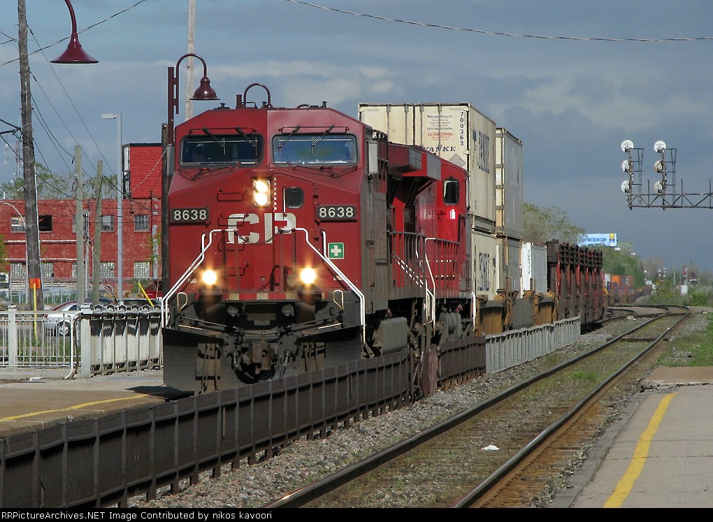 CP 8638 heads out of the yard